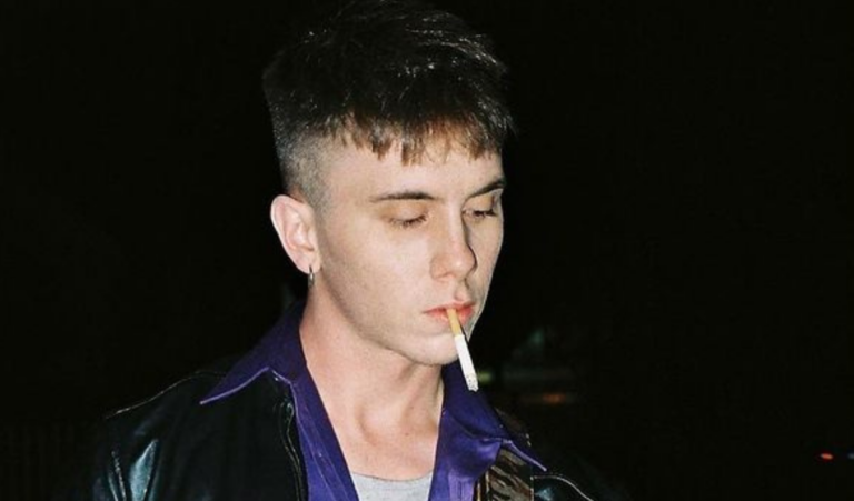 Walls vuelve pisando fuerte con un nuevo tema llamado Complicao